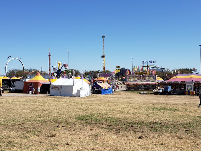 Rodeo Austin and Waste Wrangling - Taylor Scott Nelson